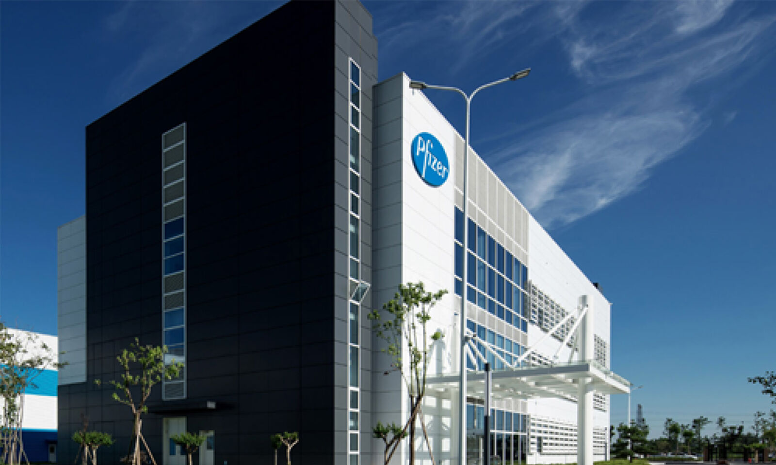 Pfizer-BioNTech, Philippines ink pact for 40 million Covid vaccines