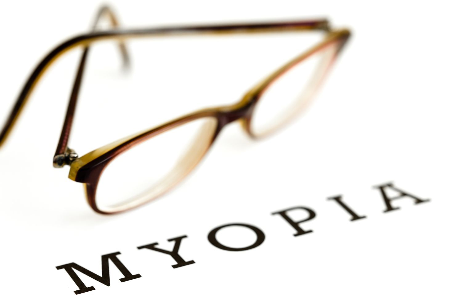 Highly aspherical lenslets reduce choroidal thinning in myopic kids: BMJ