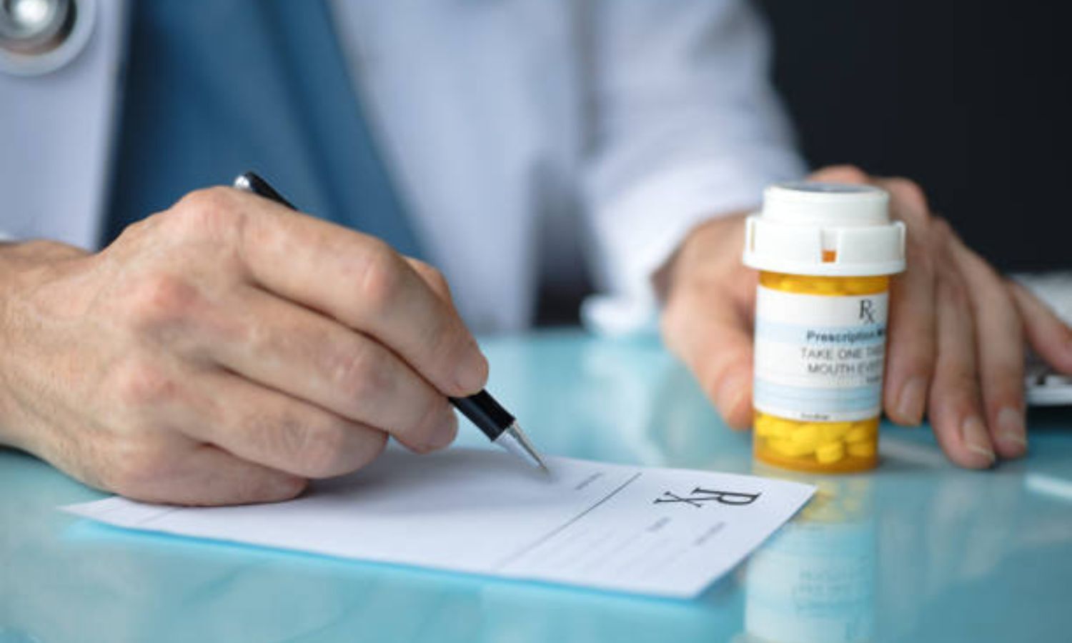 Kerala based Paediatrician earning praise for neatly handwritten ...