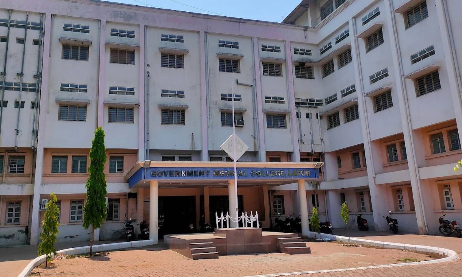 Doctors at Govt Medical College Latur perform first cochlear implant ...