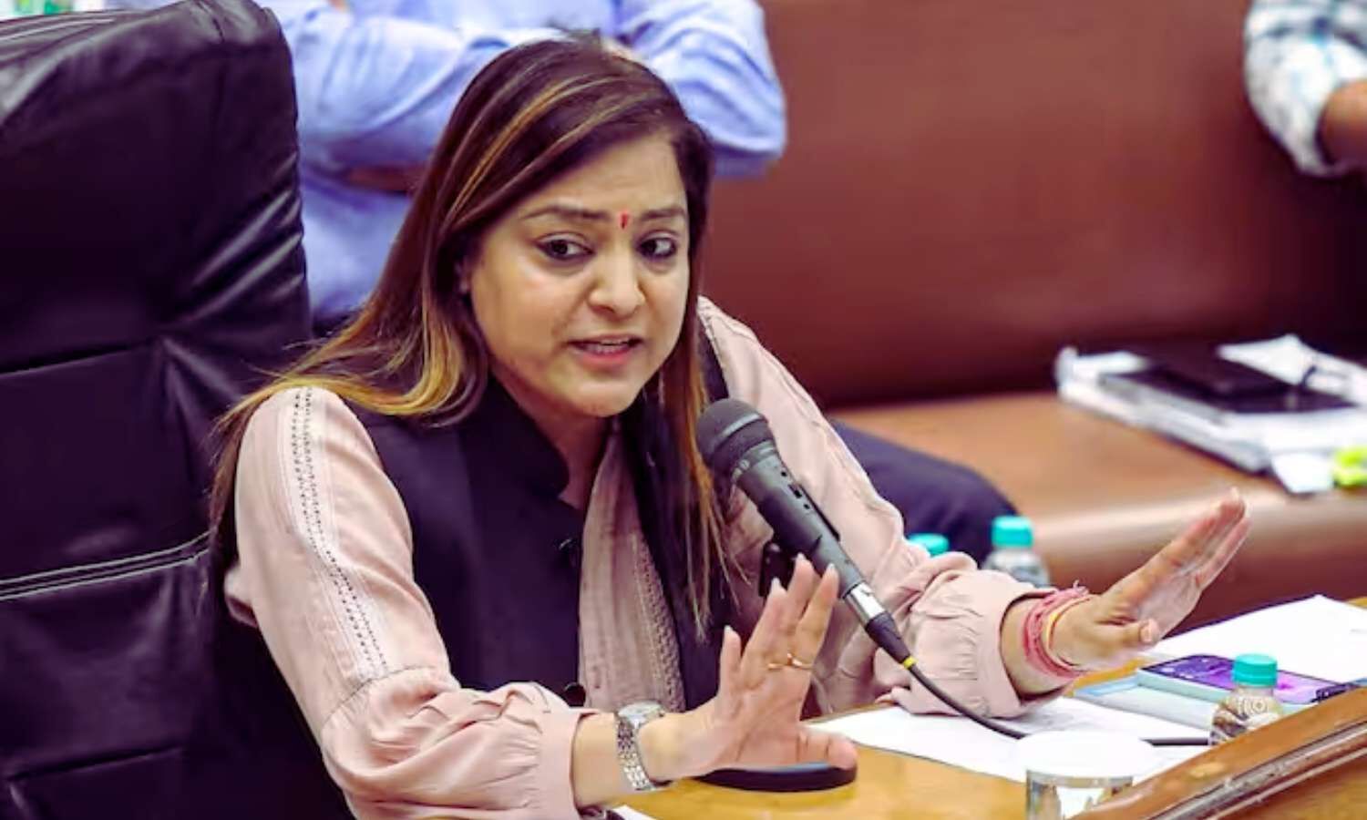 Delhi Floods: Shelly Oberoi inspects hospitals, instructs sanitation ...