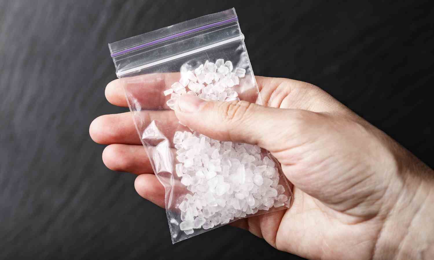 Mirtazapine Reduces Methamphetamine Use in methamphetamine use disorder ...