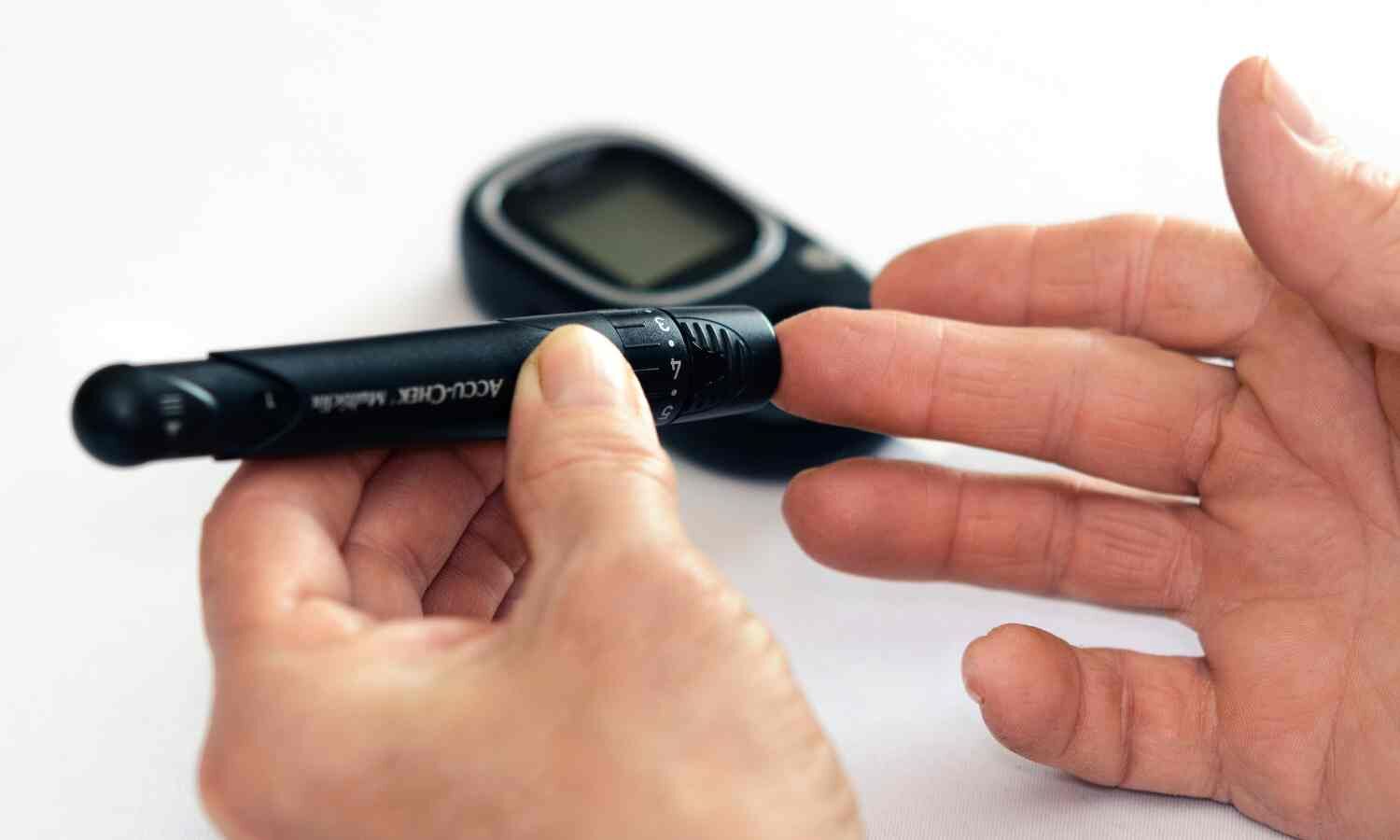AI-powered diabetes prevention program shows similar benefits to those ...