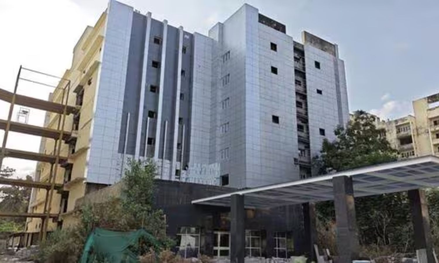 Contempt plea filed over failure to reopen ESIC Model Hospital despite ...